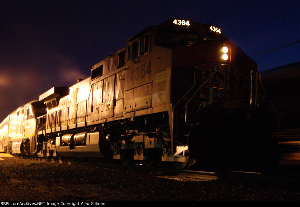 BNSF 4364 West, Night Time Roster Shot